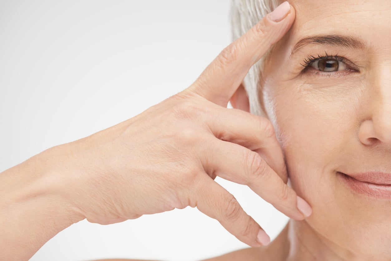 Reasons Behind Sagging Skin And How To Treat It Healthy B Daily